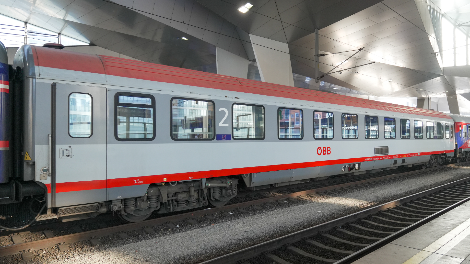 【車両紹介】Bmz61＜2等車コンパートメント＞｜オーストリア鉄道ラボ