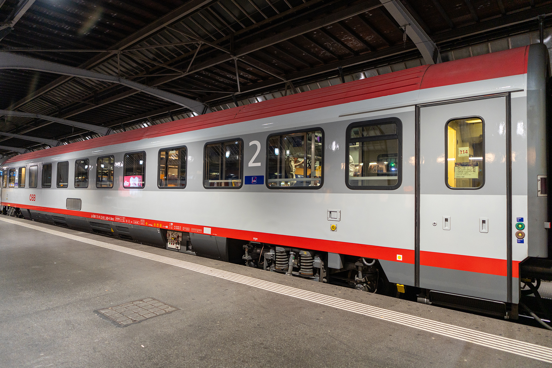 【車両紹介】Bmz61＜2等車コンパートメント＞｜オーストリア鉄道ラボ